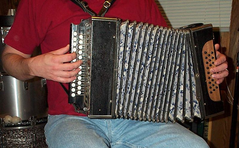 You are so Evil: Russian Garmon' ( button accordeon), simplified cousin ...