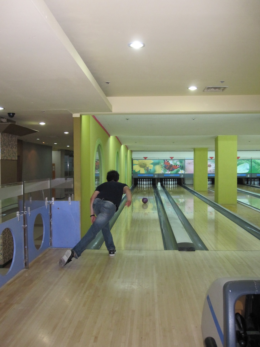 Adventures in SoKo: Warm Desks and Muddy Friends!