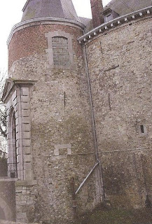 Made in Saint-Jacques: Le château de Waroux