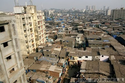 Urbanismo en Política(s): Planet of Slums, Mike Davis