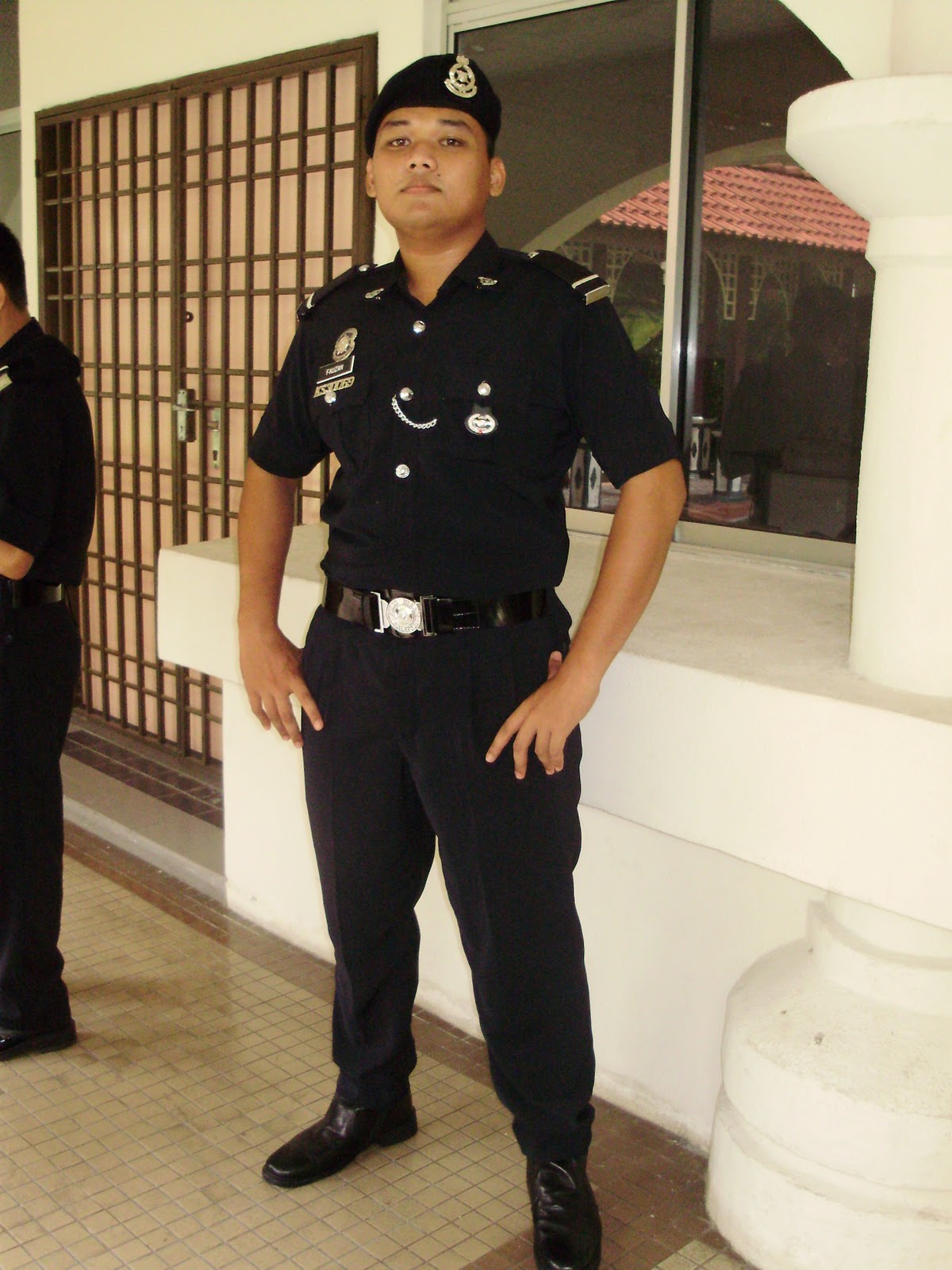 How's your country's police uniforms looks like? | SpaceBattles
