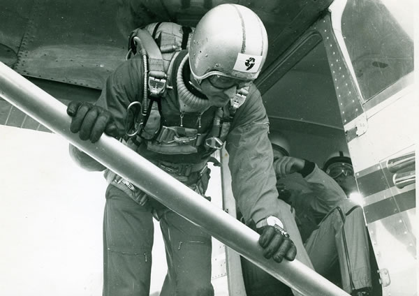 50 years of South Australian skydiving: Skydiving's origins: Col ...