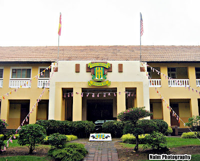 A Photo Has Thousand Words: High School Klang