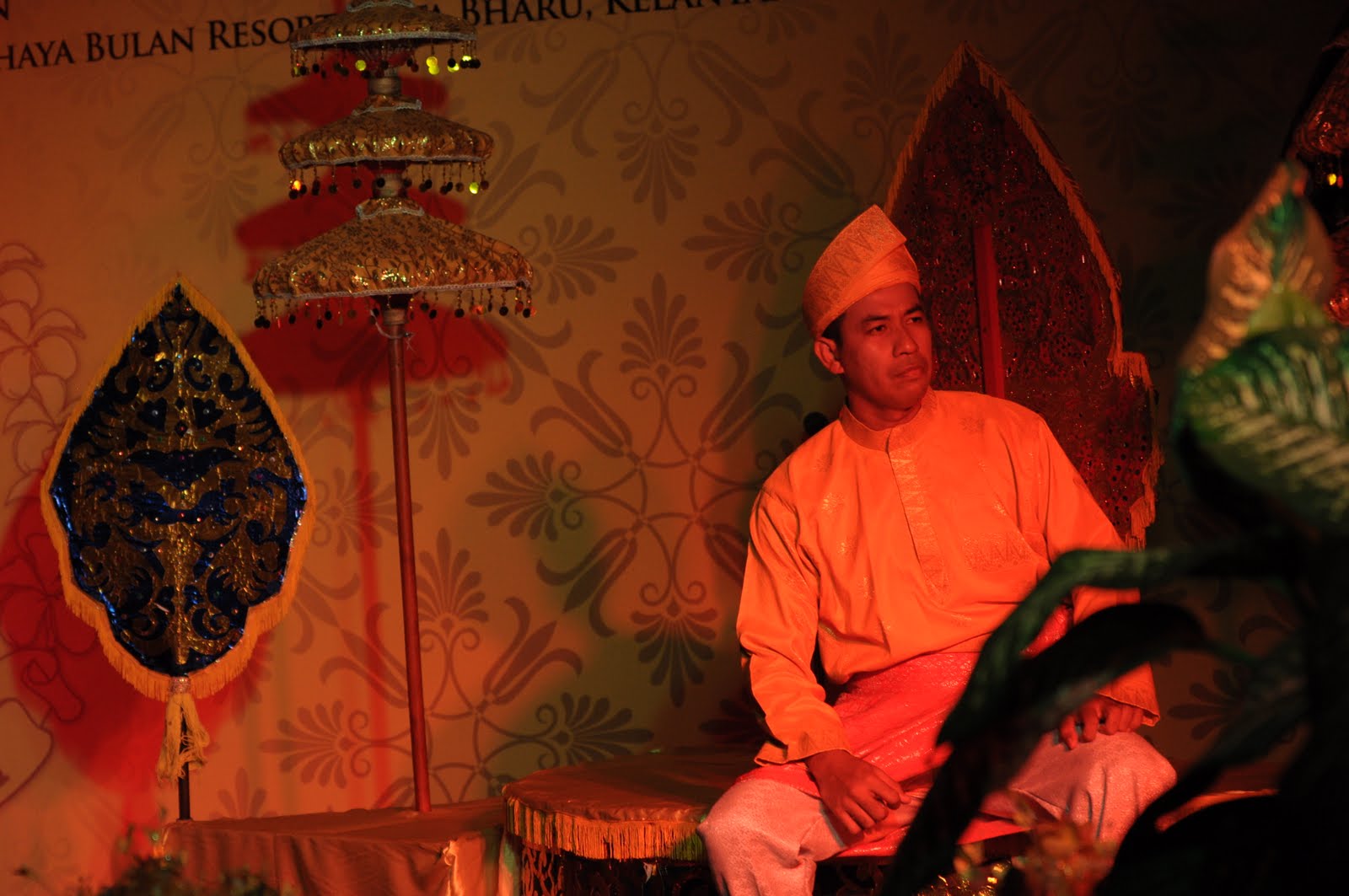 Salah satu acara kebudayaan yang dipersembahkan pada malam pelancaran ...