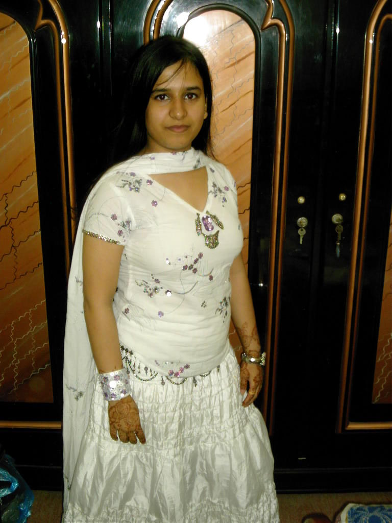 New Desi Photos: Shriya saran