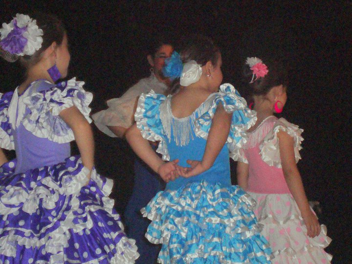 Trajes de rumbera para colorear - Imagui