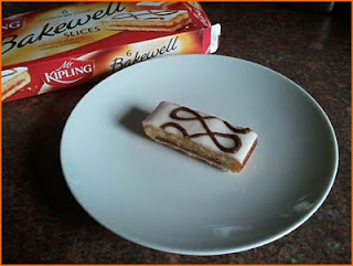 Polko's Various Points of View: MR KIPLING BAKES EXCEEDINGLY SMALL CAKES..