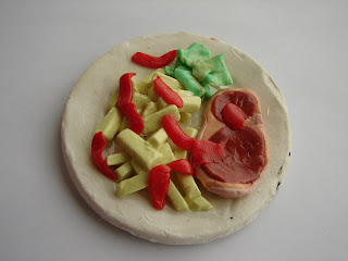 Santos Monestina: Comida de Plastilina.Trabajo de mis alumnos.1º y 4º ESO