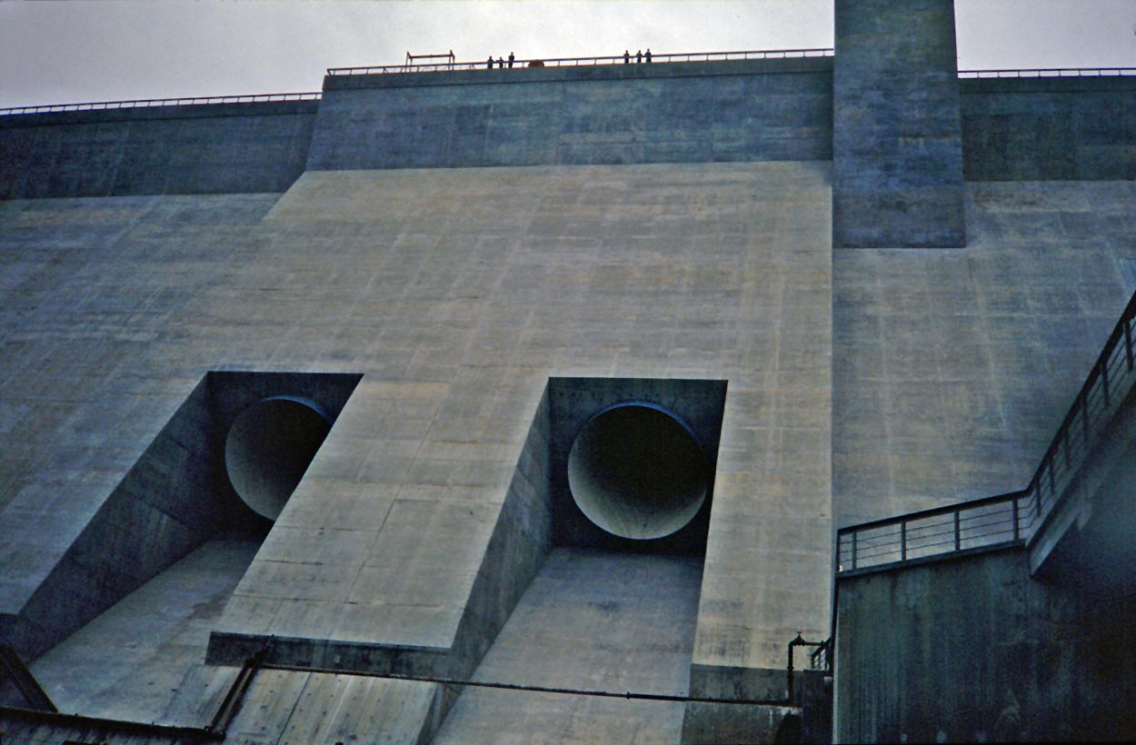 Clutha Terminator Expedition: 5. The Clyde Dam