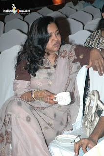 DESI OLD ACTRESS: Radhika Sharathkumar