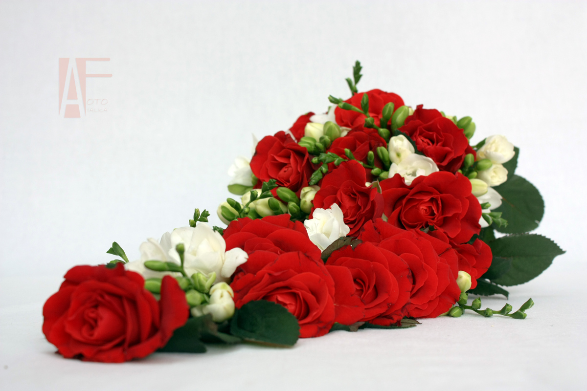 Foto Fialka: kytky (aranždekor)