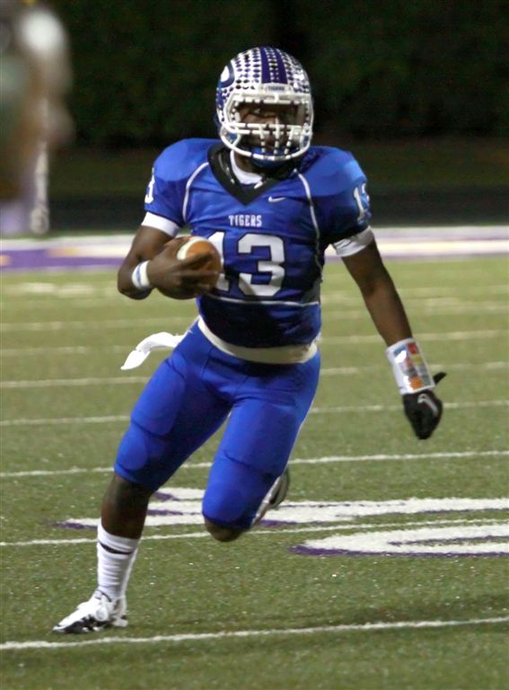 Big Frank's Football: Daingerfield tops New Boston 35-7