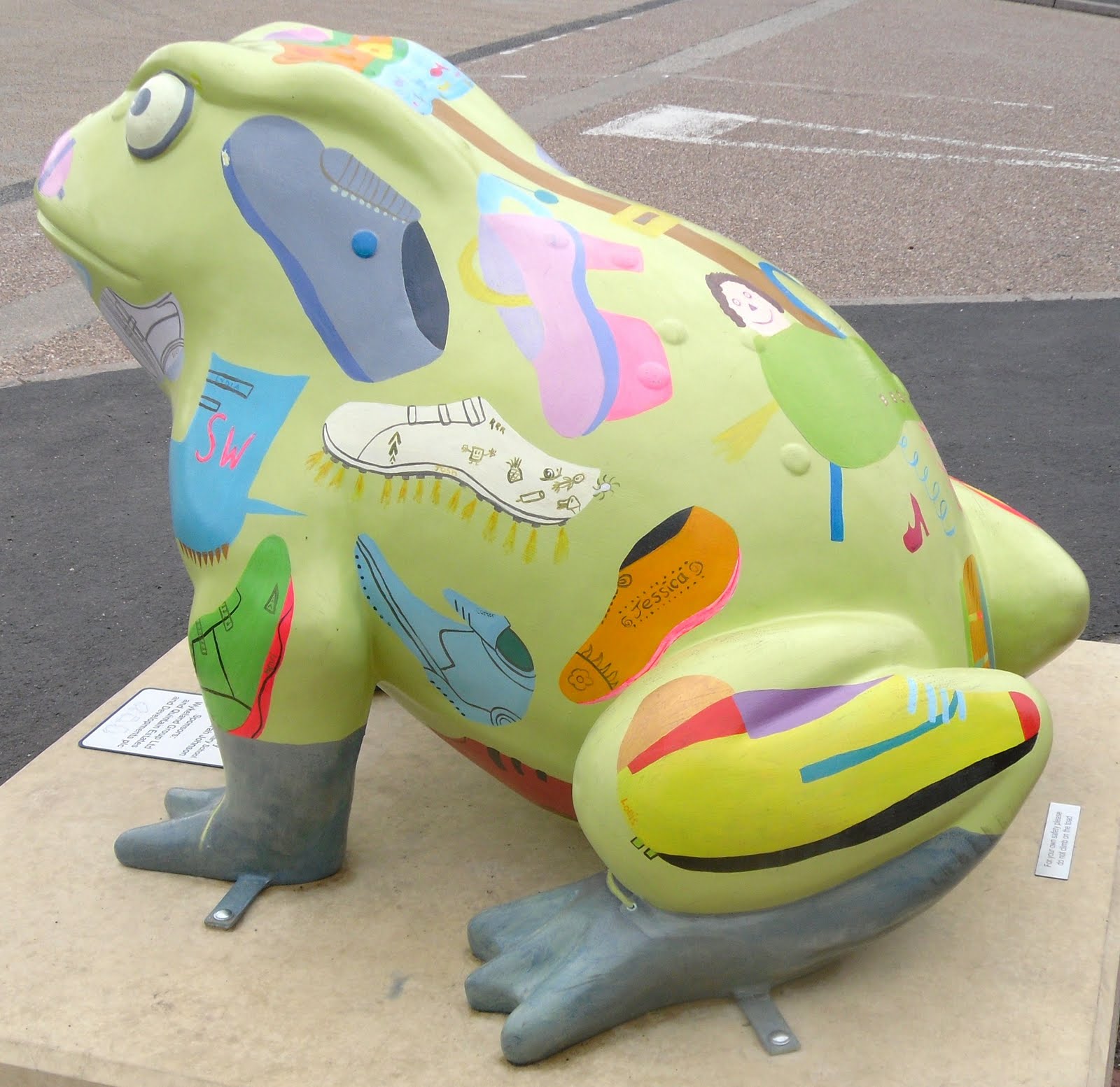 Dr Tony Shaw: Larkin with Toads in Kingston upon Hull: The City ...