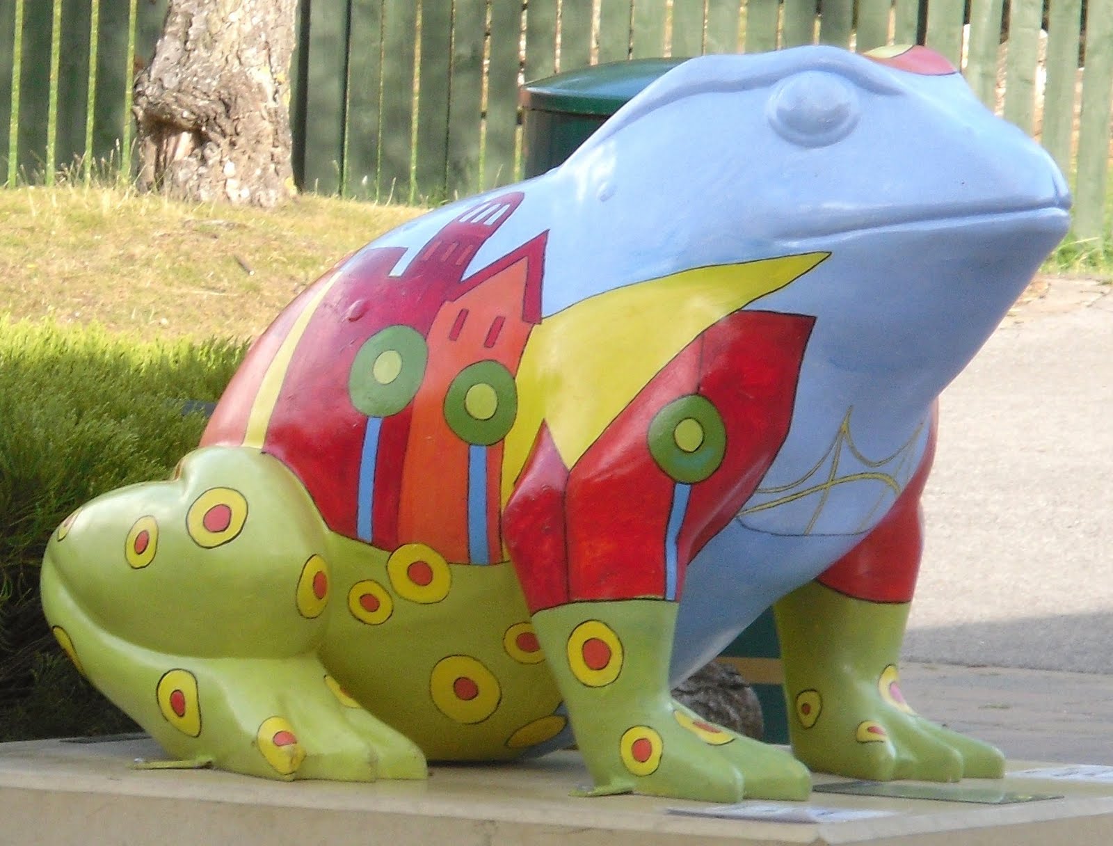 Dr Tony Shaw: Larkin with Toads in Kingston upon Hull: The City ...