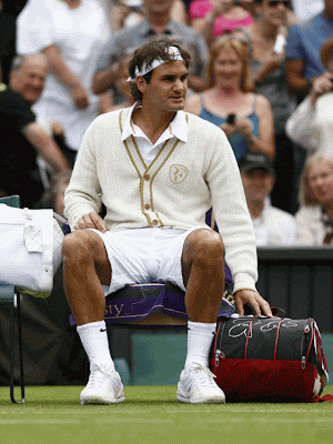 Sport Picture Post: Wimbledon fashionista - Roger Federer cardigan chic