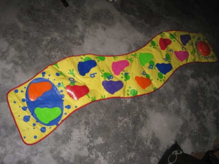JuaiMurah: ELC Funky Footprints