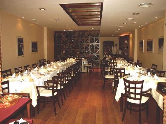 Gerencia de Alimentos y Bebidas: Sala o Comedor / Bar