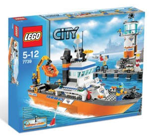 Lego Maker: My daughter's Lego 7739 Coast Guard Patrol Kit