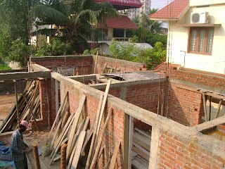 Kerala-House Construction at Kaloor,Cochin: Lintel,flat sunshades and ...