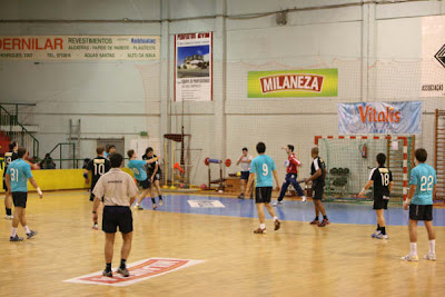 Andebol e Arbitragem: EQUIPAMENTOS DE GUARDA-REDES