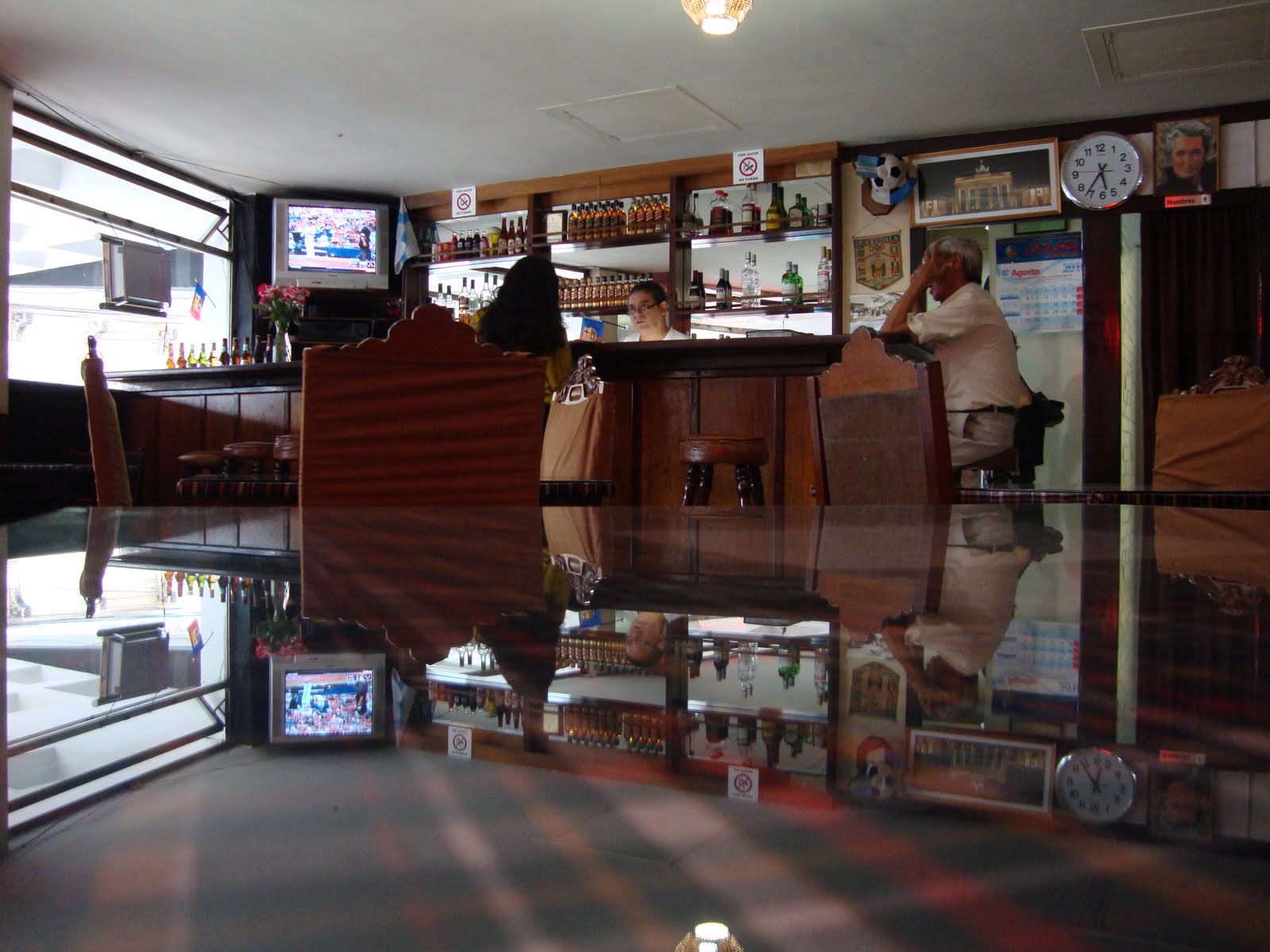 Recorriendo El Paseo de La Sexta con Tío Llemo: Bar Europa