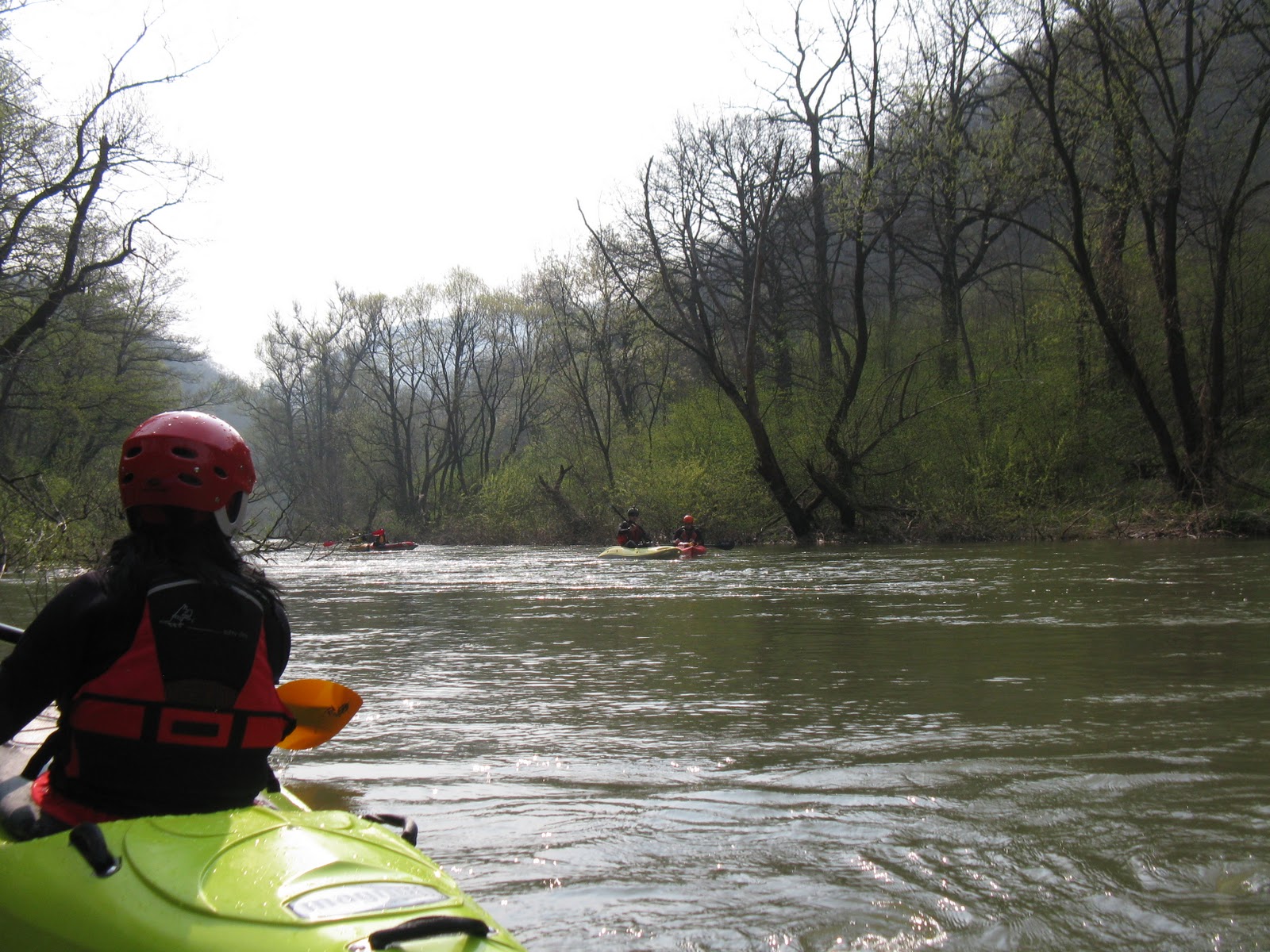 Cu caiacele pe Raul Nera, 8 aprilie – Romania vazuta din caiac