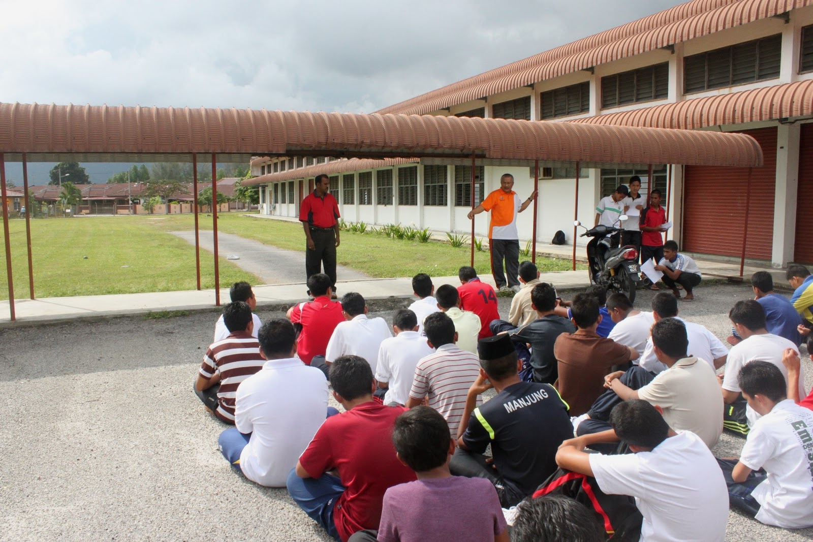 VOKASMA Today: SPORTS PRACTICE:BLUE HOUSE