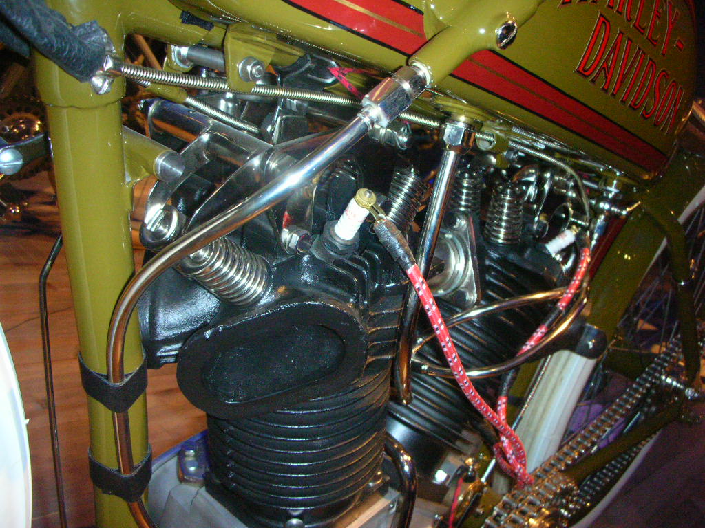 Power Sliding Sidecar: 8 VALVE OVAL PORT JDH ENGINE