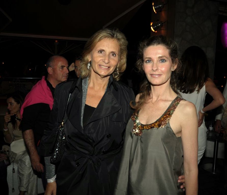 El Observador Solitario: "LAS SEVENTIES" EN UNA GRAN FIESTA EN OPIUM MAR