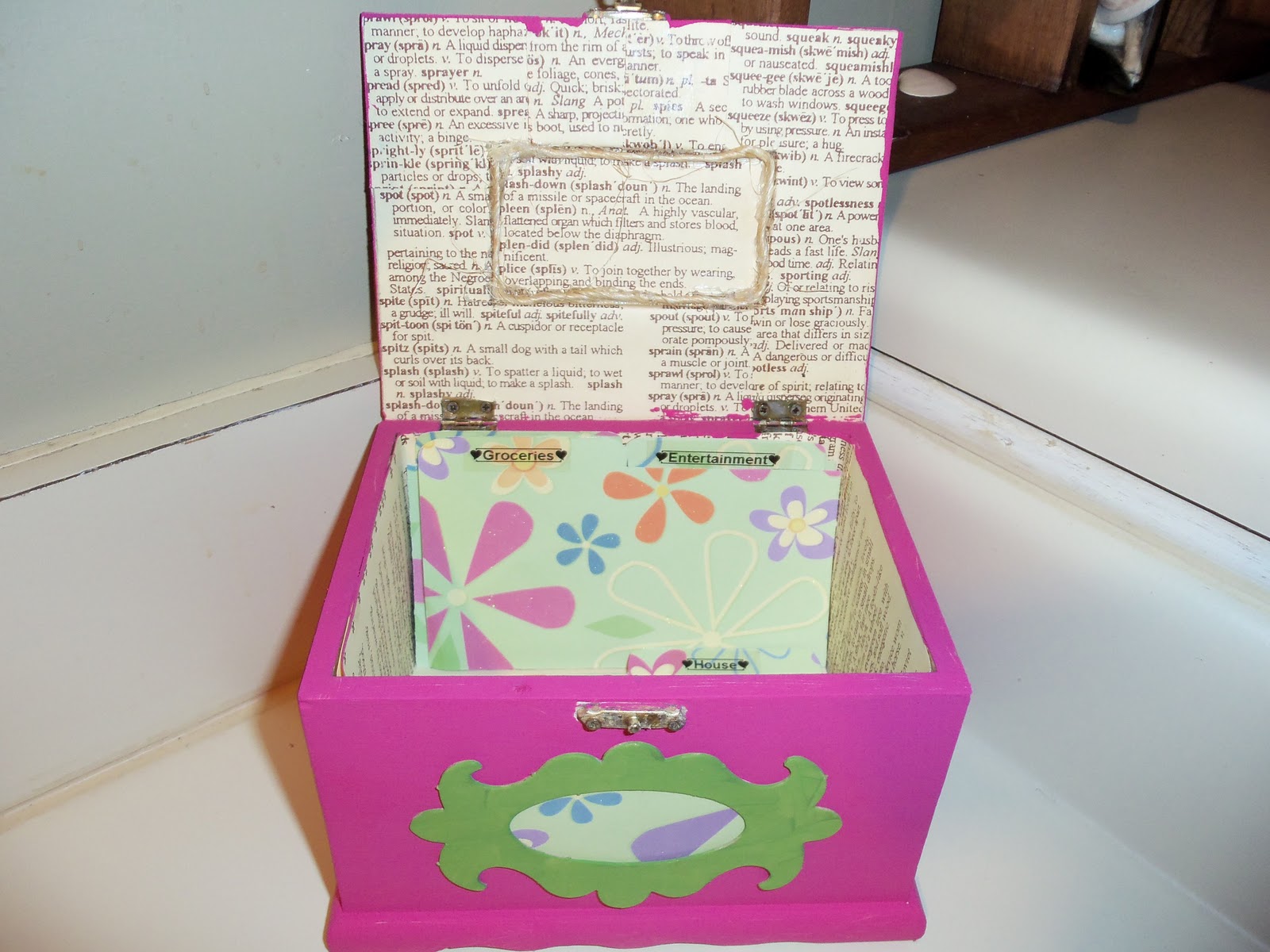 HopeAbound: Storing Reciepts: Homemade Receipt Box