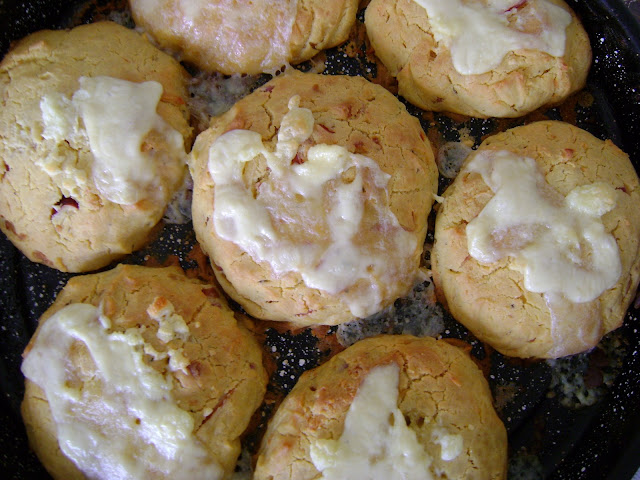 Camino al Paraguay: CHIPA SO'O - CHIPA KESU - Pasteles de carne y pollo ...