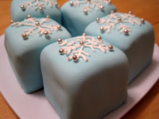 Cooper Cakes: The Twelve Cakes of Christmas - (#8) Mini Snowflake Cakes