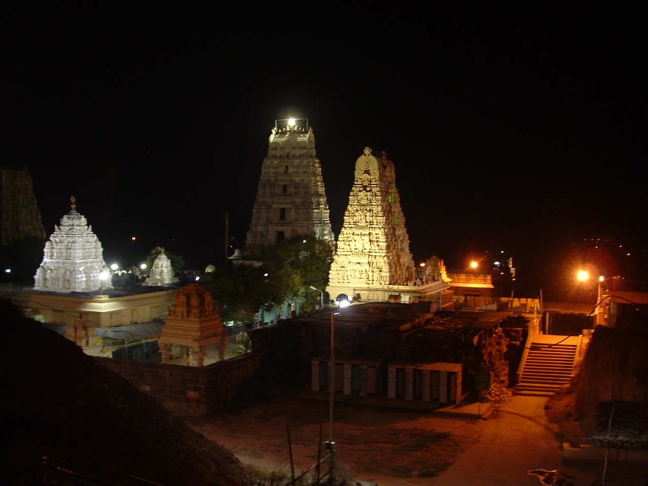 Tempels Around The World: Tirupati Temple In India