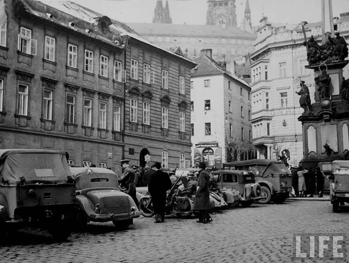 ILLUSTRATED HISTORY: RELIVE THE TIMES: Images Of War, History , WW2 ...