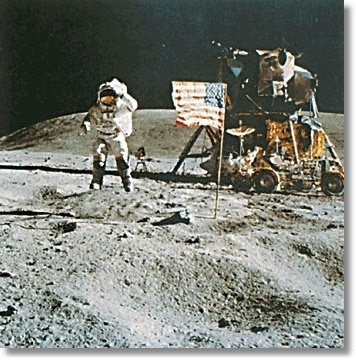 A HUMANIDADE NO MUNDO DA LUA