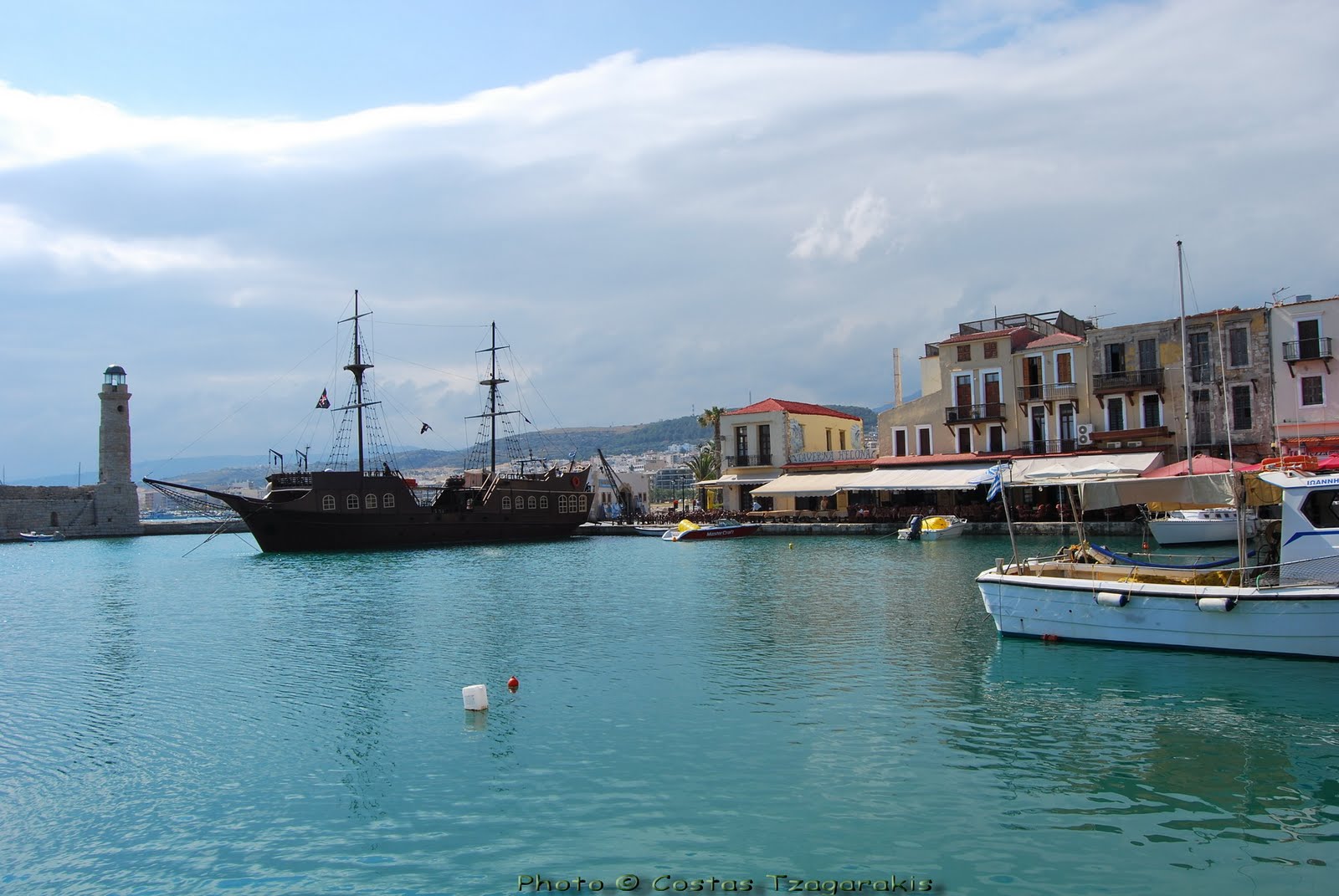 Nature Digital : Rethymnon, Crete. The old port and the lighthouse ...