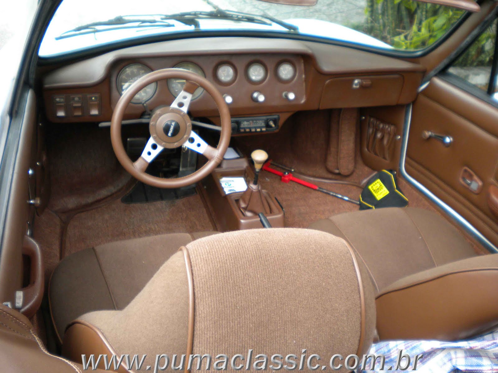 Puma Classic: Bancos Puma