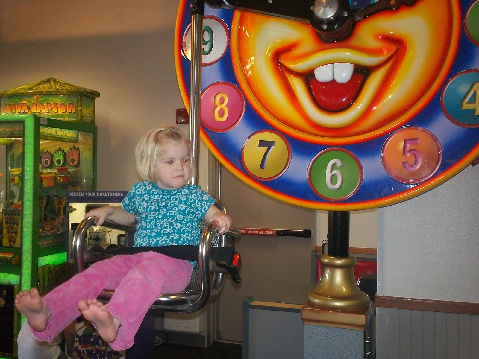 Morgan's Memories: Chuck E. Cheese's