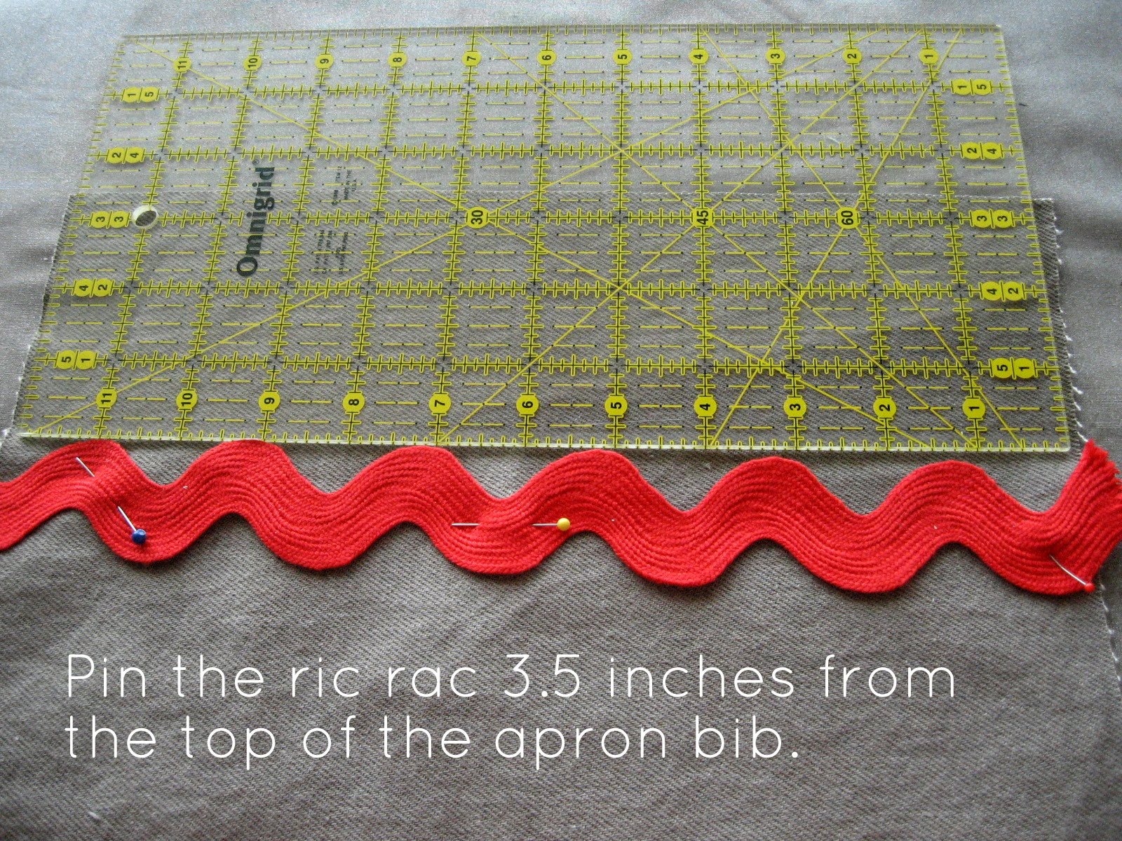 Pickup Some Creativity: Teacher's Coverall Apron Tutorial