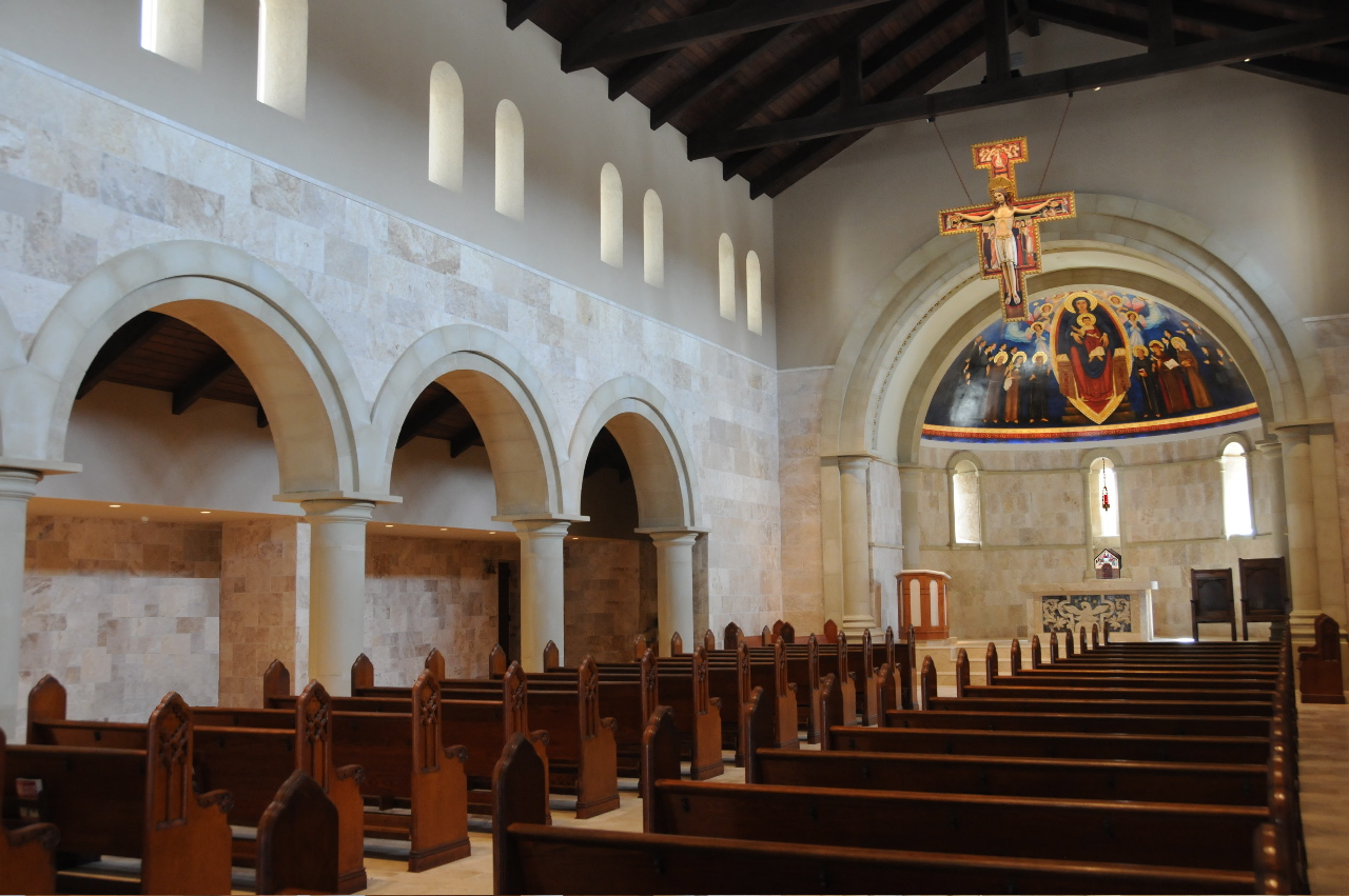 New Liturgical Movement: Chapel of St. Anthony's High School, South ...