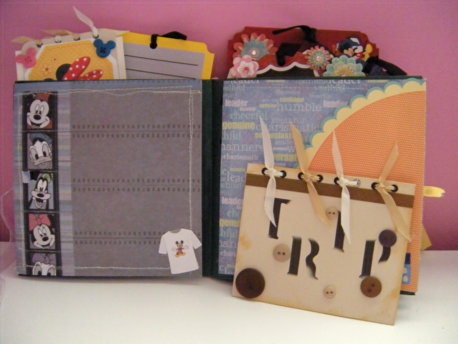 Scrapping With Lisa: Past Projects.