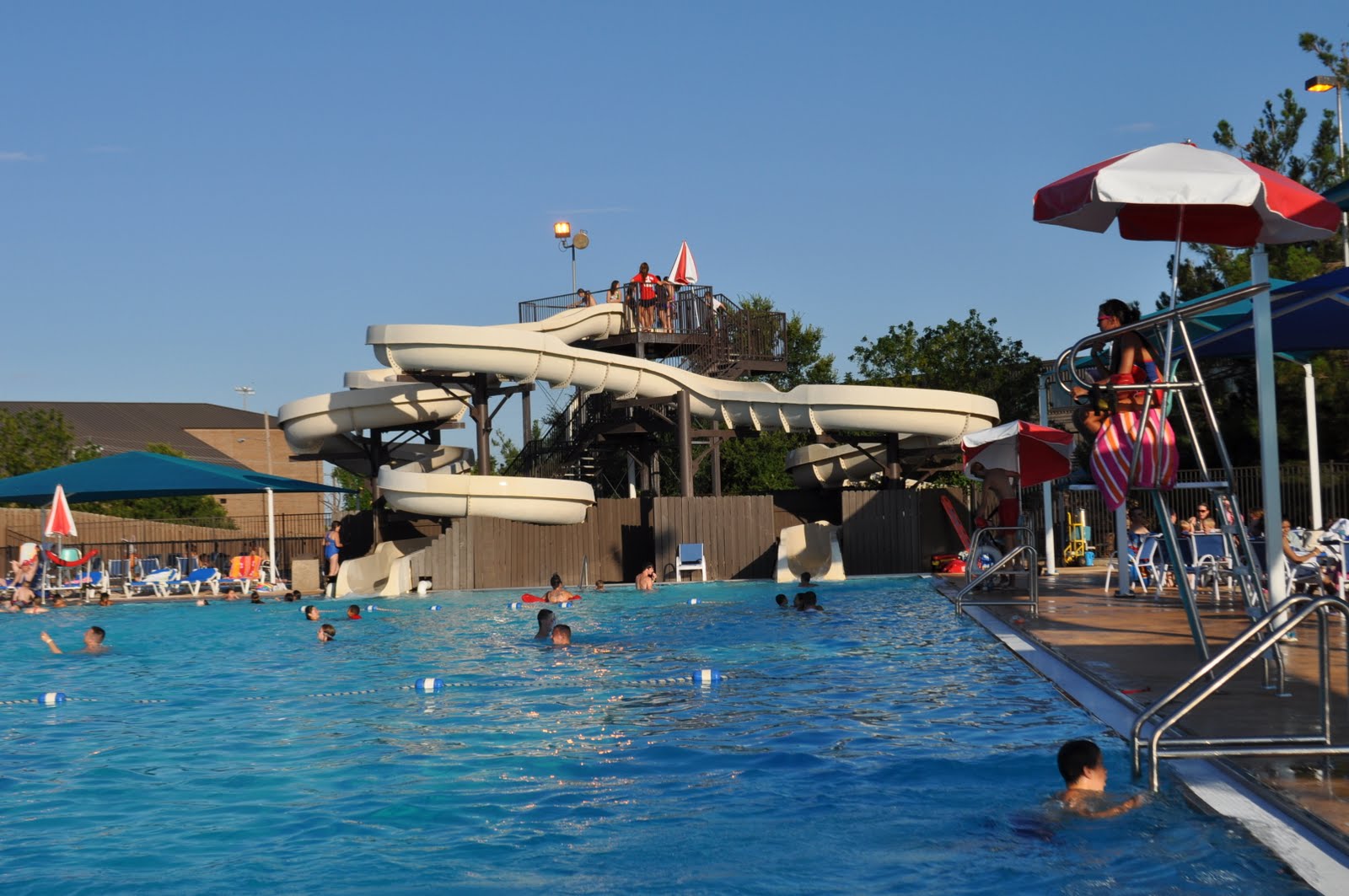 Ashlyn & Anna: Altus Pool!