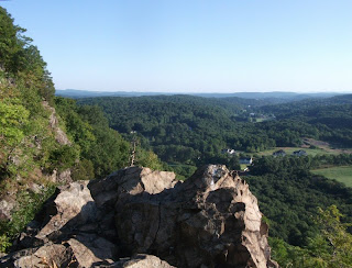 Mattabesett Trail - Bluff Head