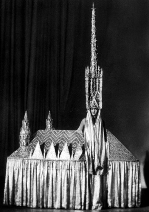 Building Collector: Architecture Halloween Costumes