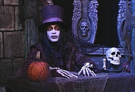 Dr. Destruction's Crimson Theatre - The Astounding She Monster