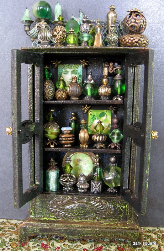 Dark Squirrel's Miniature Asylum ~: What a Day