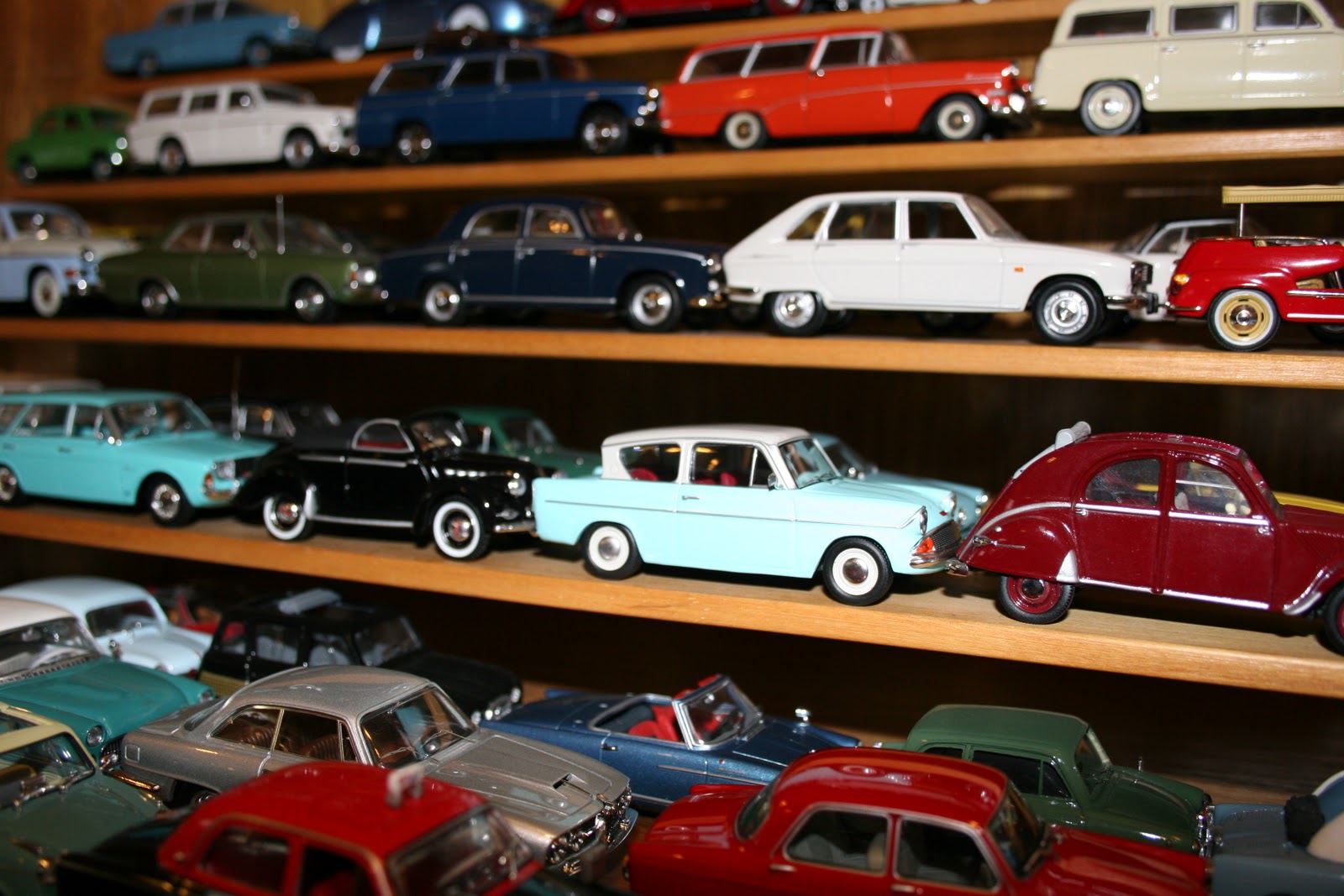 SERGIO GOLDVARG: Pictures of my scale model car collection