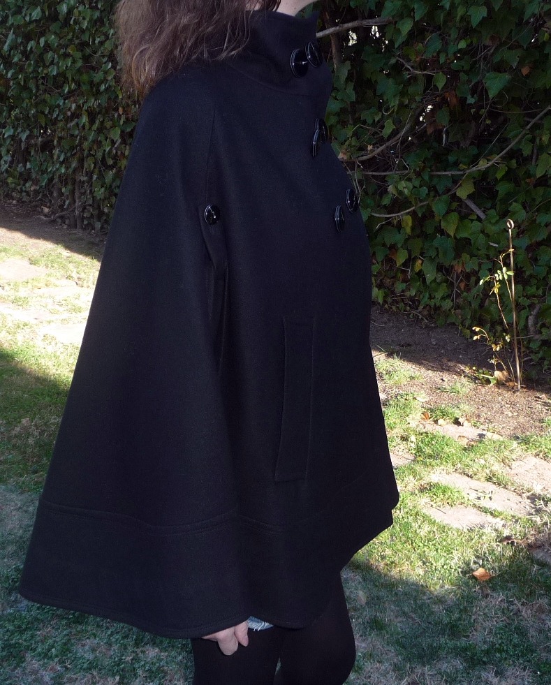 Coral's style: Cape + shorts