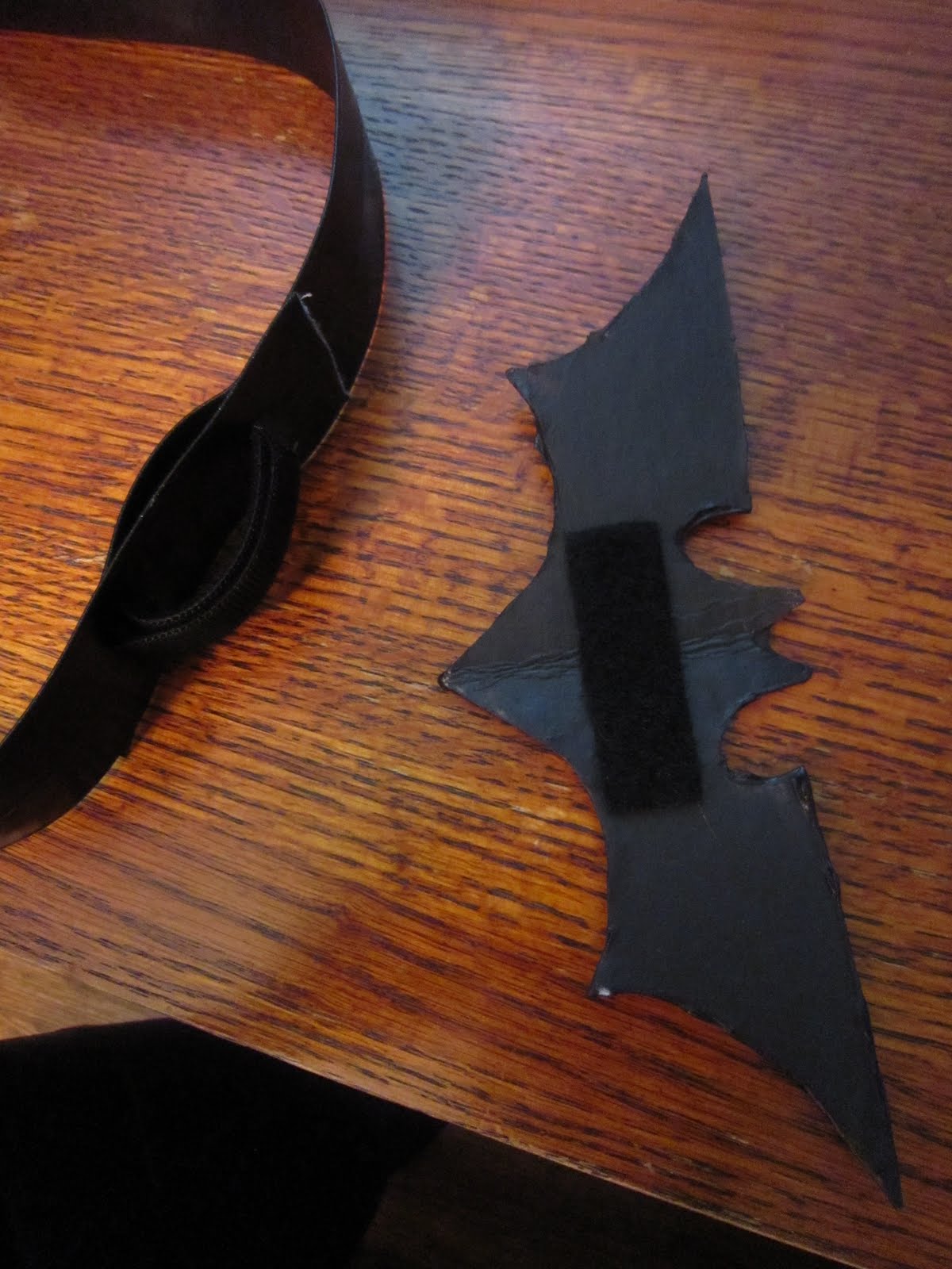 Chuck Does Art: DIY Batman Costume: Bat Belt