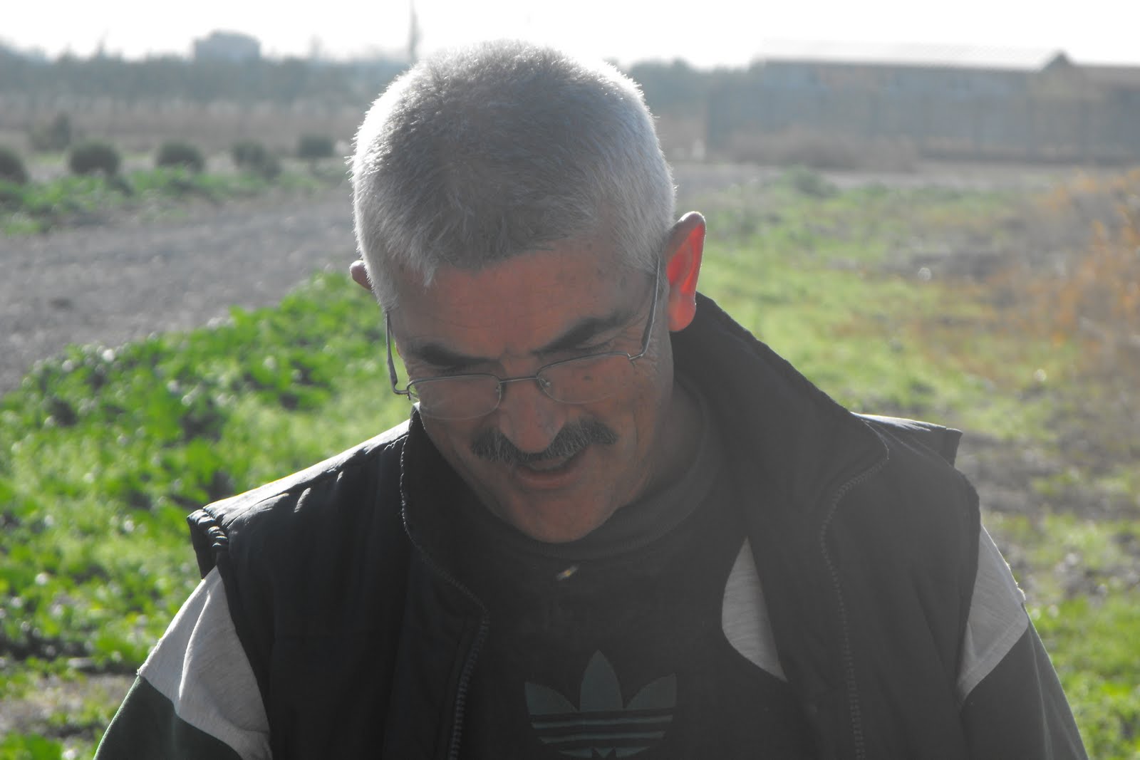 Emre'nin Seyir defteri..: ODAMIN IŞIĞI YANIYOR BÜTÜN GECE BABA